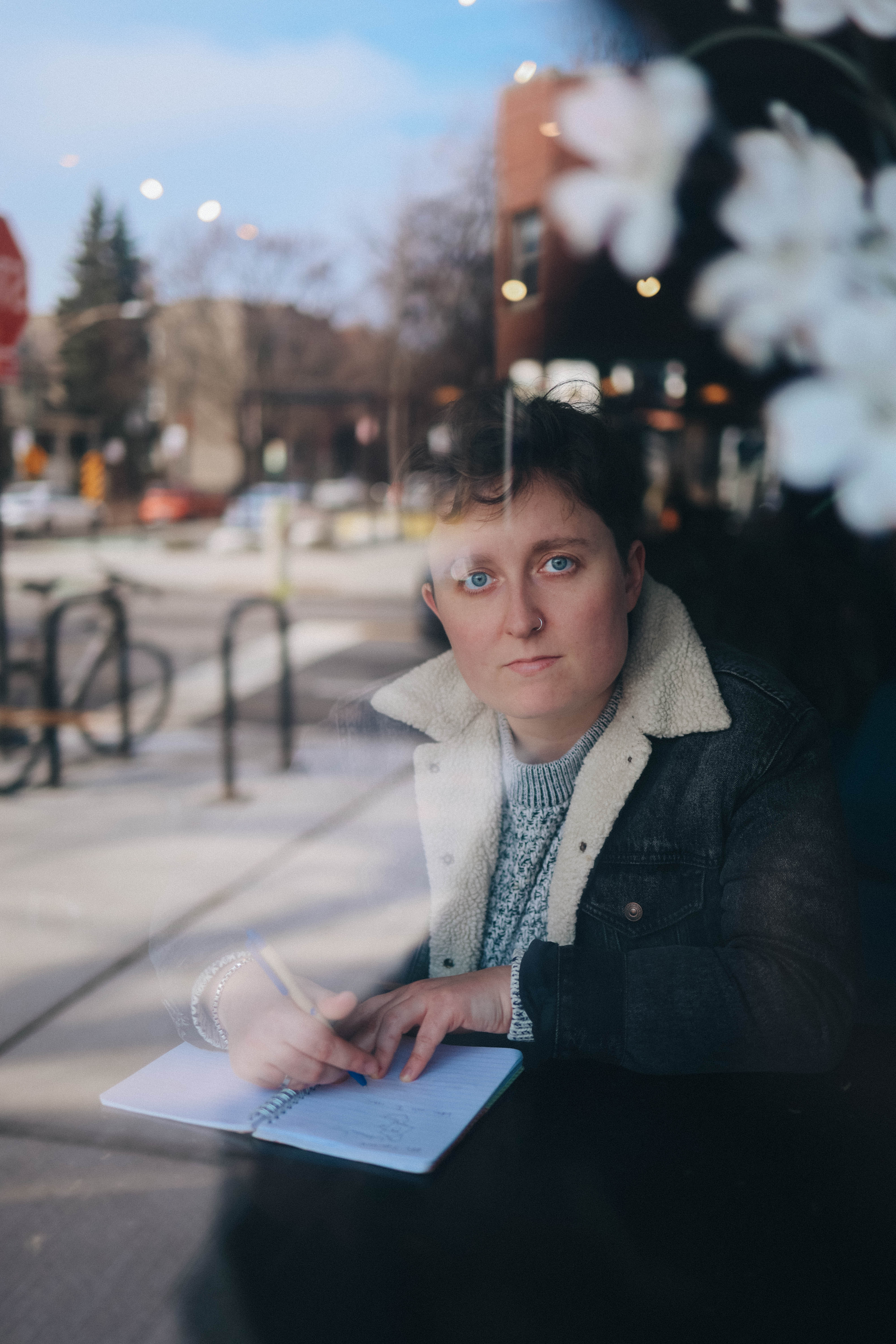 Hannah Edgar – freelance journalist, radio producer, editor, and researcher